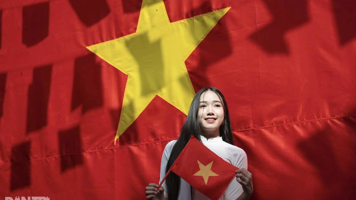 Vietnam U.17 team stages a comeback victory against UAE U.17: Historic ...