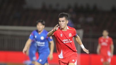 CLB CA TPHCM mừng công, Tiến Linh ‘hẹn’ mùa tới bùng nổ hơn